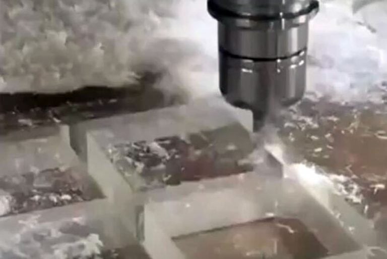 Best Guideline To Cut Acrylic Sheet in 2025 - UVACRYLIC