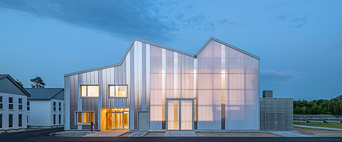 A Detailed Guide for Infrared-Transmitting Acrylic - UVACRYLIC